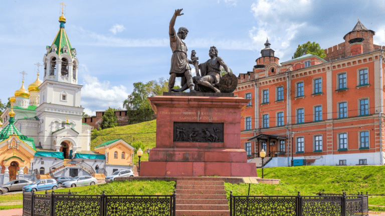 Nizhny Novgorod guide : the 13 best place to visit (Trans-siberian)